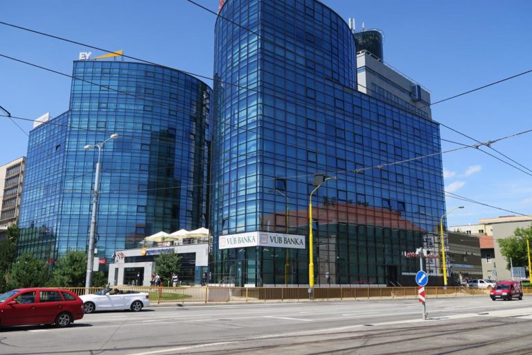 Redesign and renovation of three floors VUB Bank - Košice - MontElektro